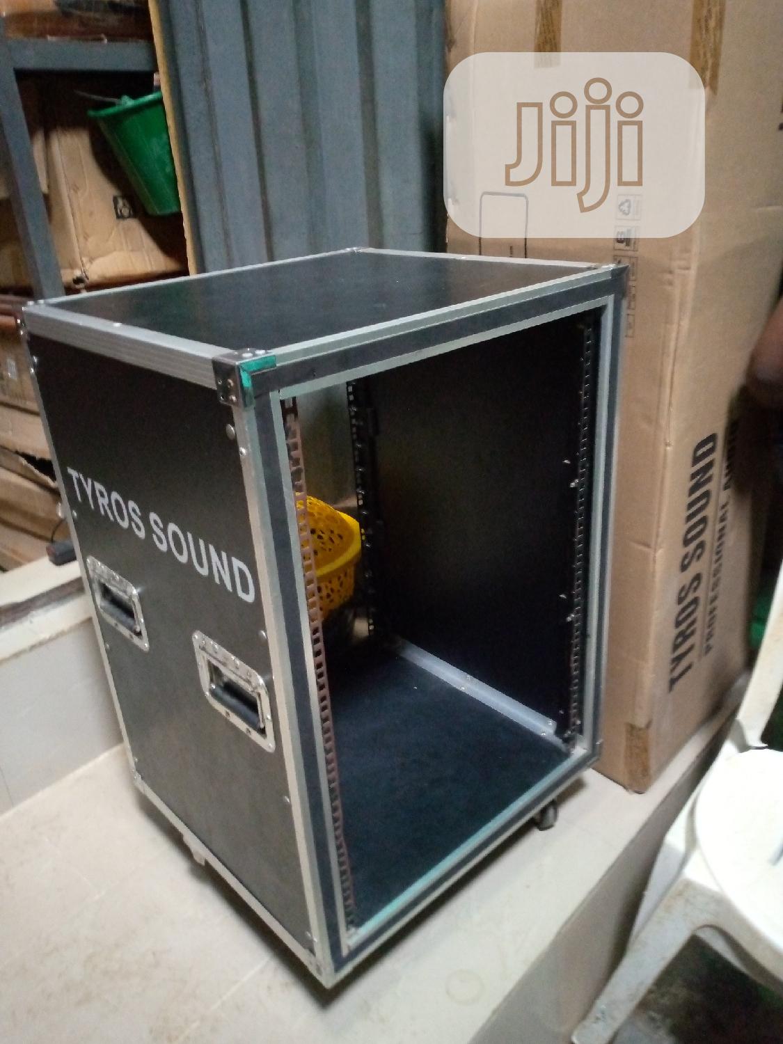 Professional 18 Unit Amp Rack in Ojo - Musical Instruments & Gear ...